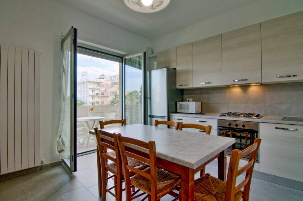70 M² Apartment ∙ 1 Bedroom ∙ 6 Guests - Alba Adriatica