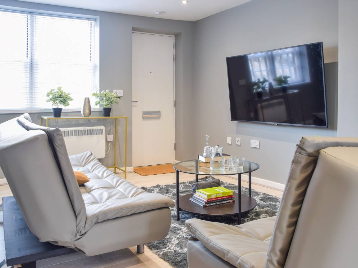 Apartment ∙ 2 Bedrooms ∙ 5 Guests - Stoke-on-Trent