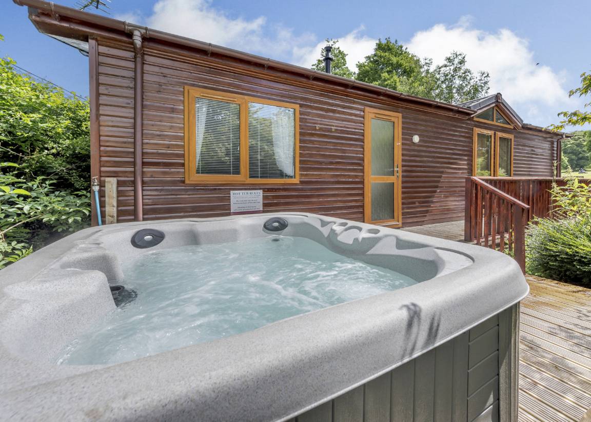 Chalet ∙ 2 Bedrooms ∙ 4 Guests - Wales