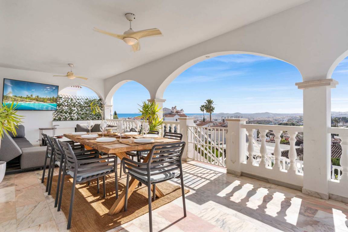 250 M² Villa ∙ 5 Chambres ∙ 8 Personnes - Fuengirola