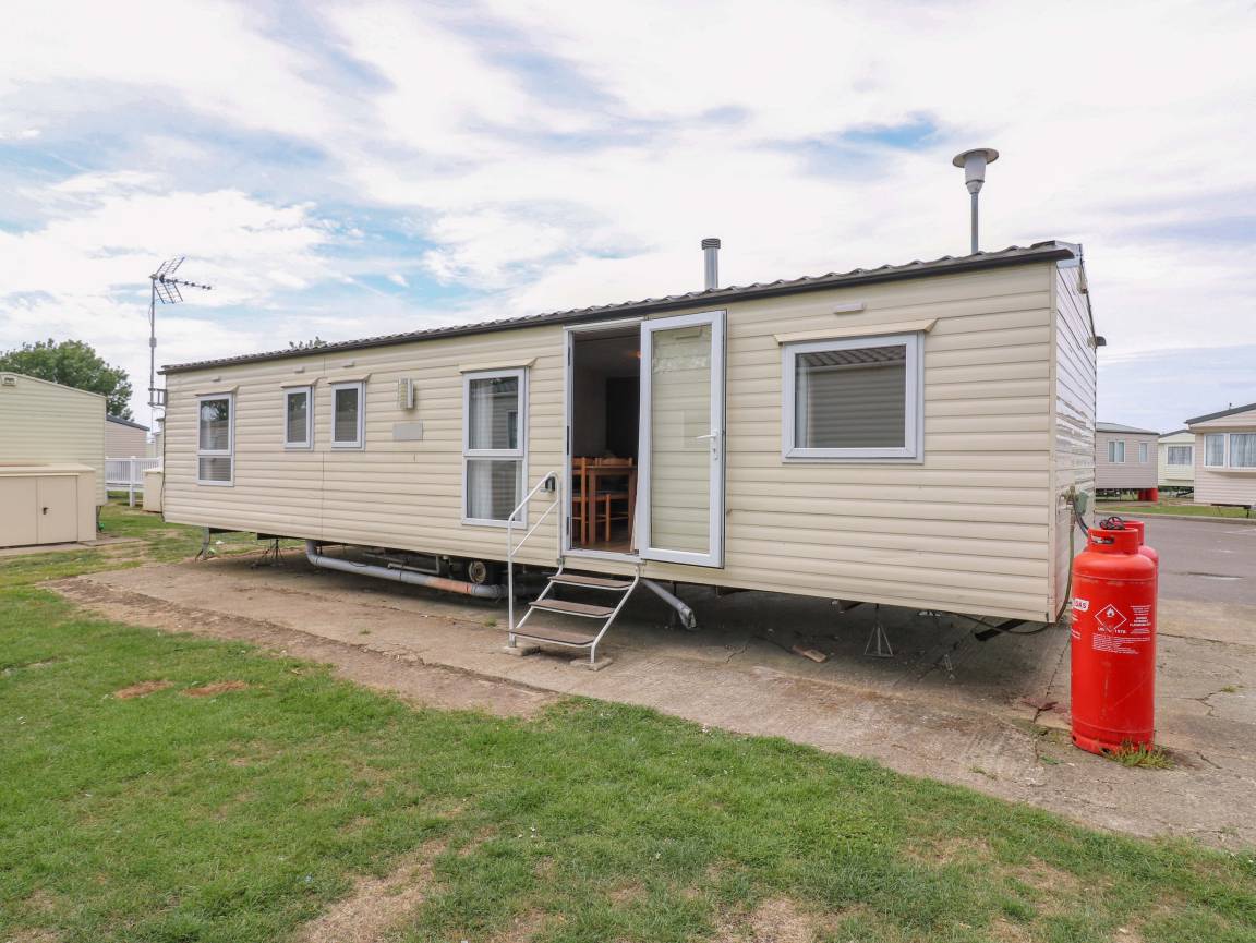 Cottage ∙ 4 Bedrooms ∙ 10 Guests - Essex