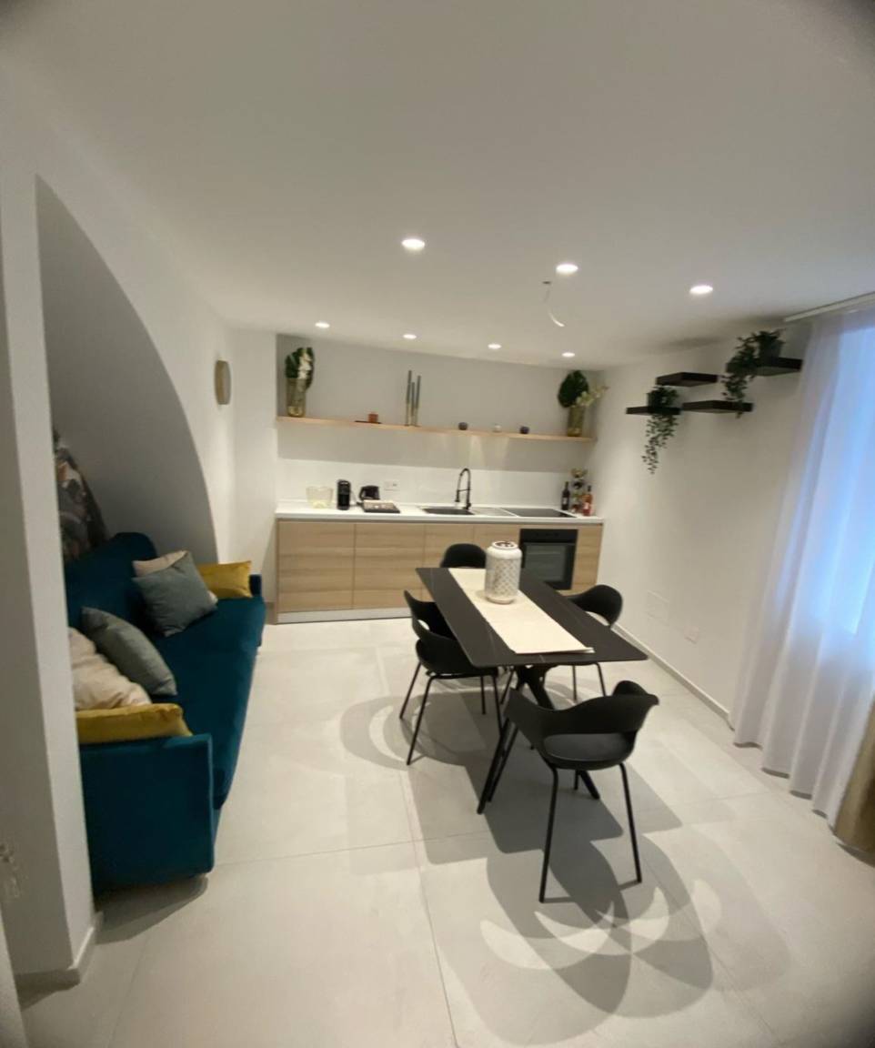 40 M² Apartament ∙ 1 Sypialnia ∙ 4 Gości - Barletta