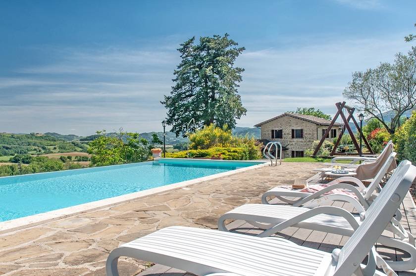 300 M² Farmhouse ∙ 5 Bedrooms ∙ 11 Guests - Perugia