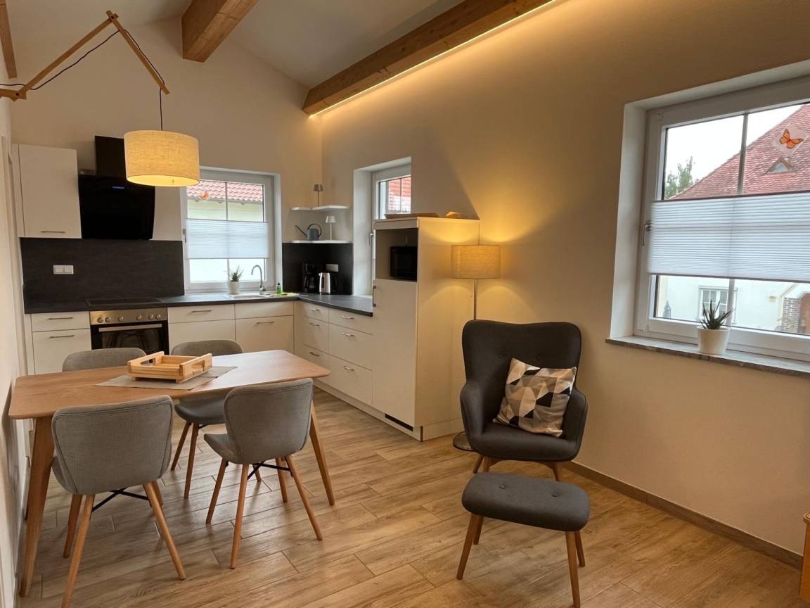 Ferienwohnung ∙ 2 Schlafzimmer ∙ 4 Gäste - Dillingen a.d. Donau