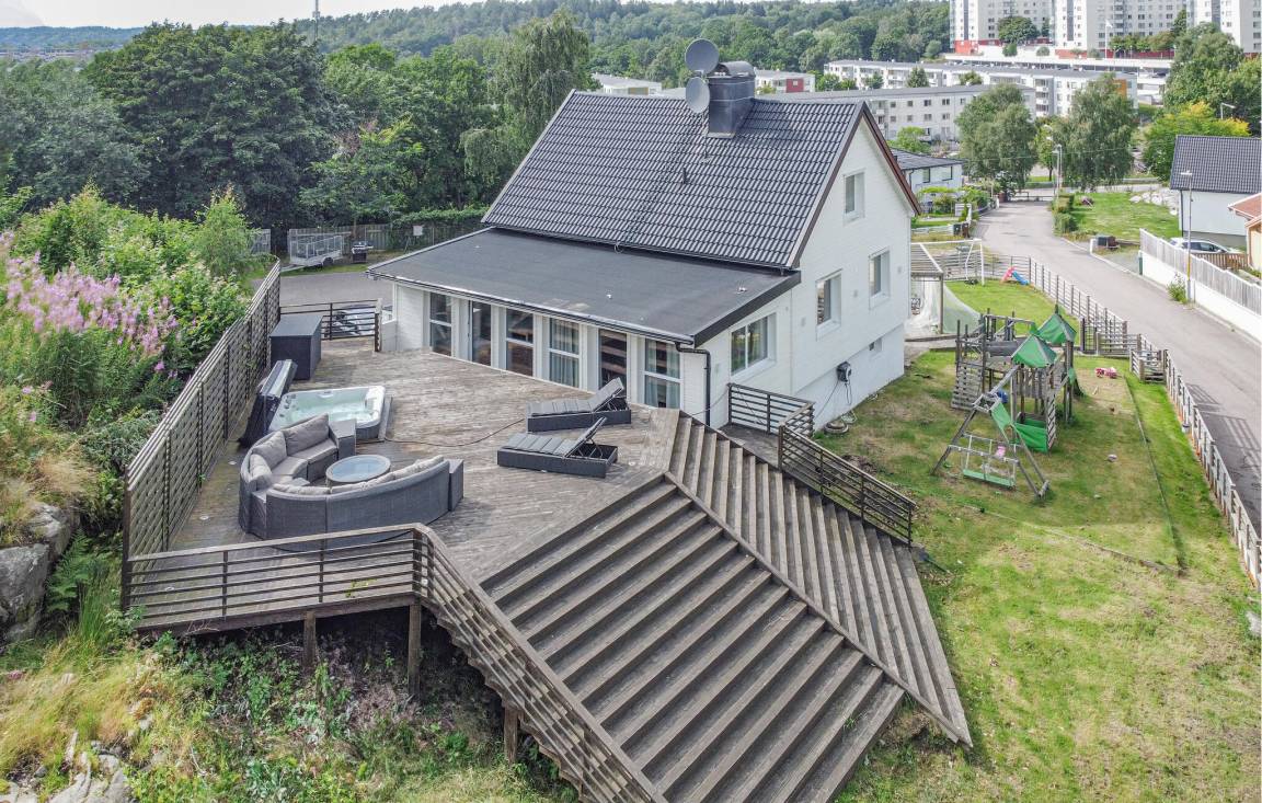 170 M² Maison De Vacances ∙ 4 Chambres ∙ 11 Personnes - Göteborg
