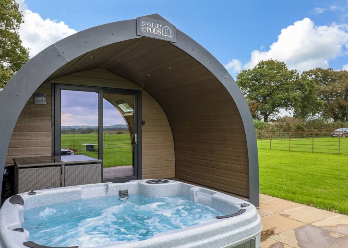Chalet ∙ 2 Bedrooms ∙ 4 Guests - Dorset