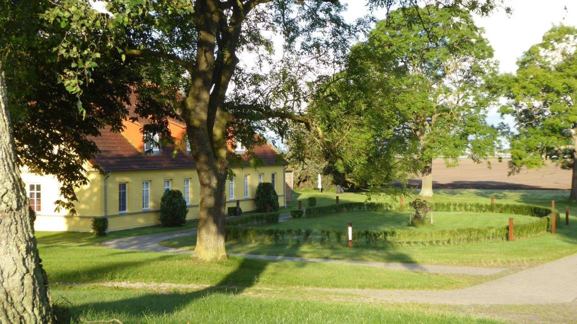 87 M² Ferienwohnung ∙ 2 Schlafzimmer ∙ 4 Gäste - Gingst