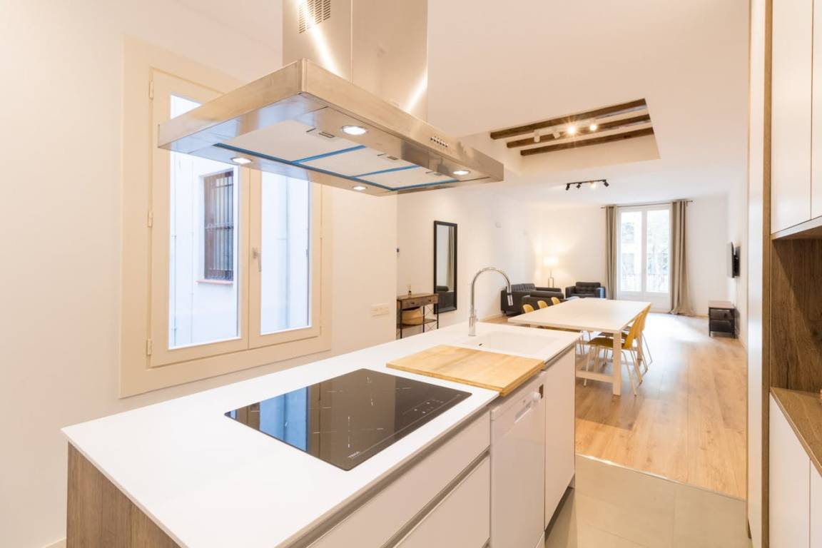 130 M² Appartement ∙ 3 Chambres ∙ 5 Personnes - Badalona