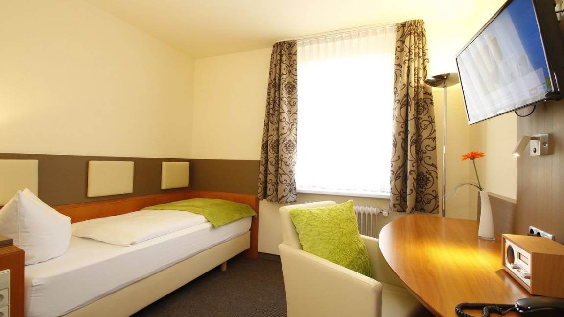 Hotel ∙ 1 Guest - Freiburg im Breisgau