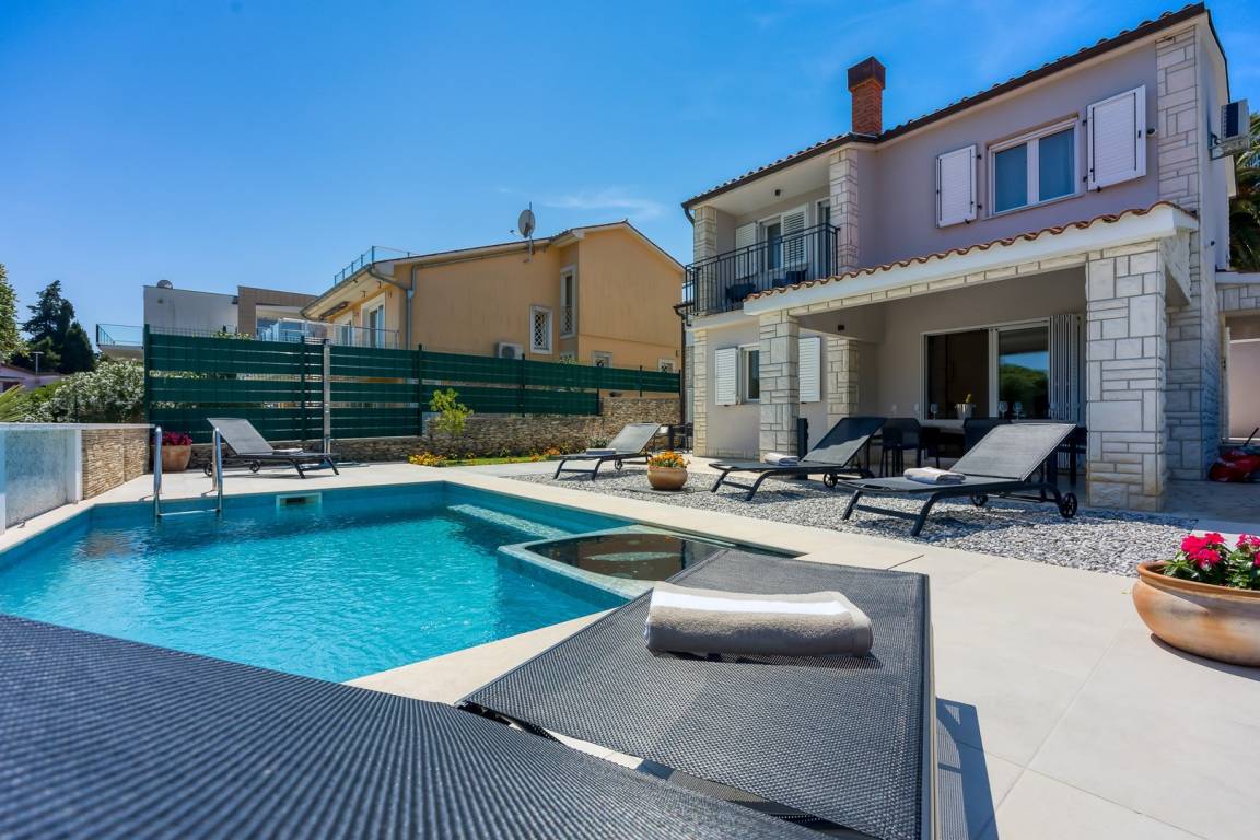 160 M² Villa ∙ 4 Schlafzimmer ∙ 8 Gäste - Medulin