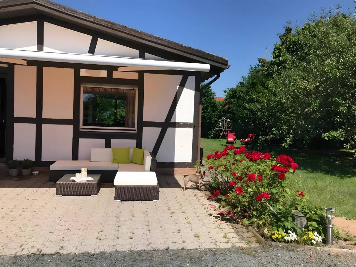 80 M² Bungalow ∙ 1 Schlafzimmer ∙ 2 Gäste - Hessen