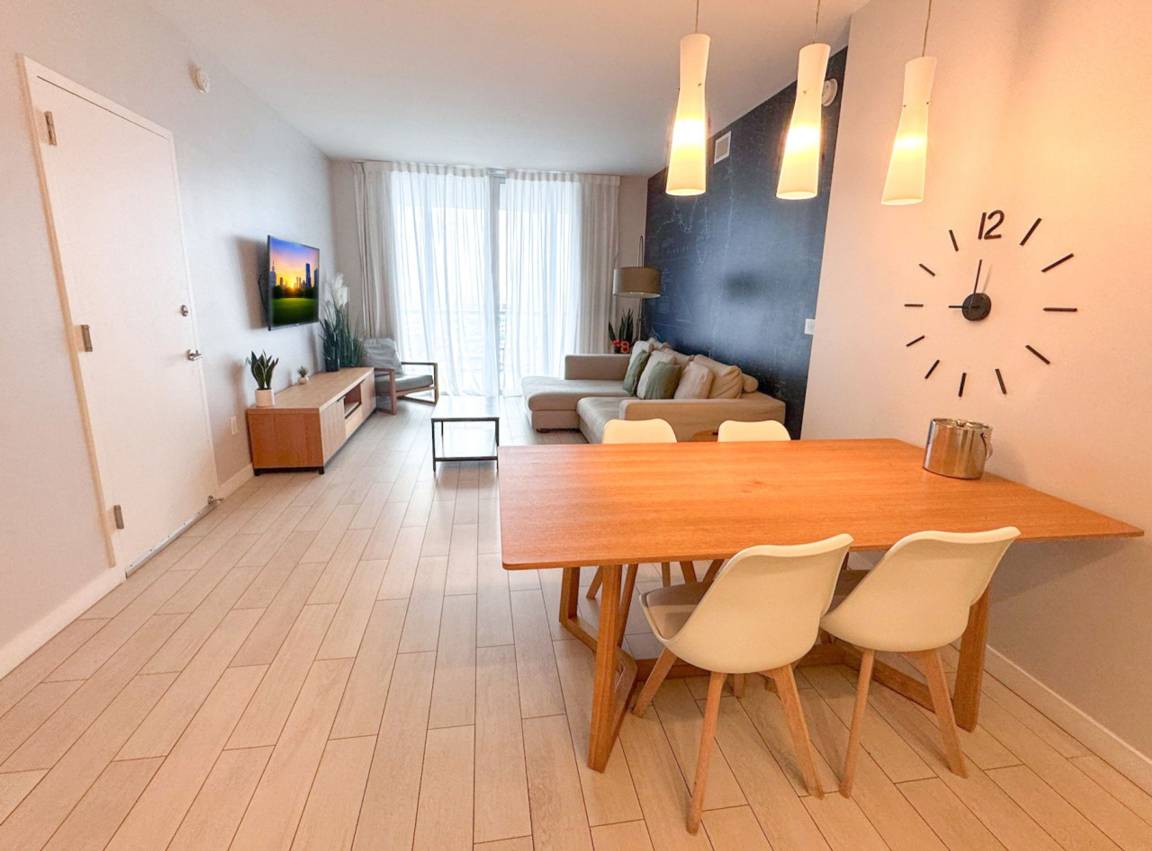 738 M² Apartment ∙ 1 Bedroom ∙ 2 Guests - Hallandale Beach, FL