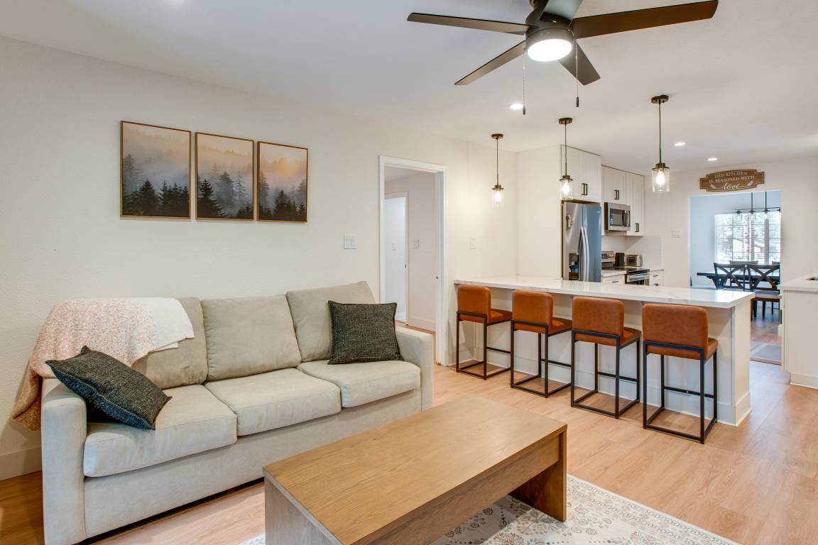 111 M² Ferienhaus ∙ 4 Schlafzimmer ∙ 8 Gäste - Lake Tahoe