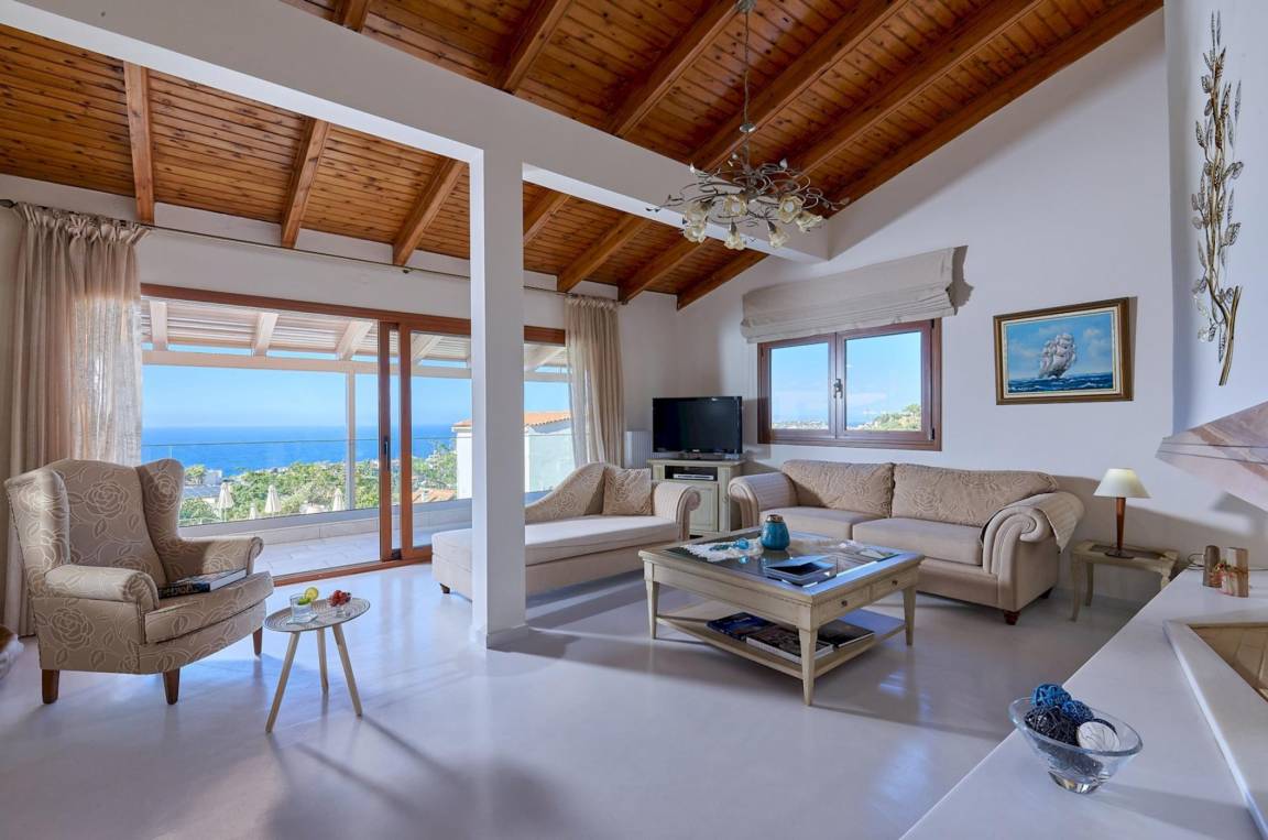 175 M² Villa ∙ 4 Bedrooms ∙ 8 Guests - Crete