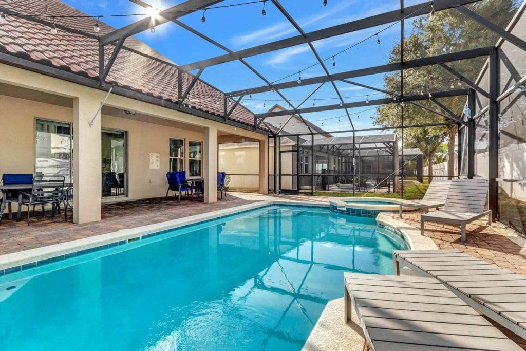 Condo ∙ 5 Bedrooms ∙ 10 Guests - Davenport, FL
