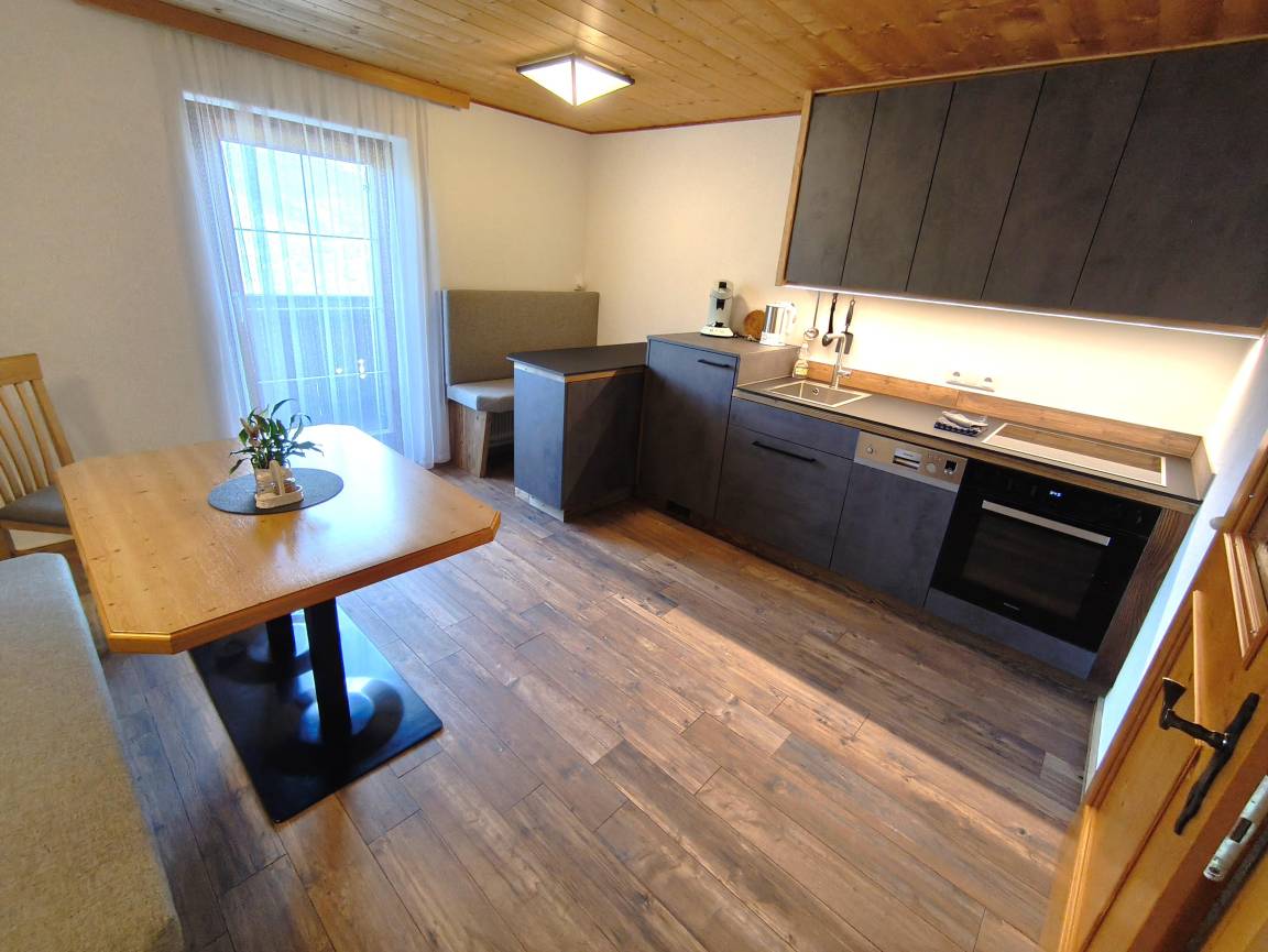 60 M² Ferienwohnung ∙ 2 Schlafzimmer ∙ 4 Gäste - Obertilliach