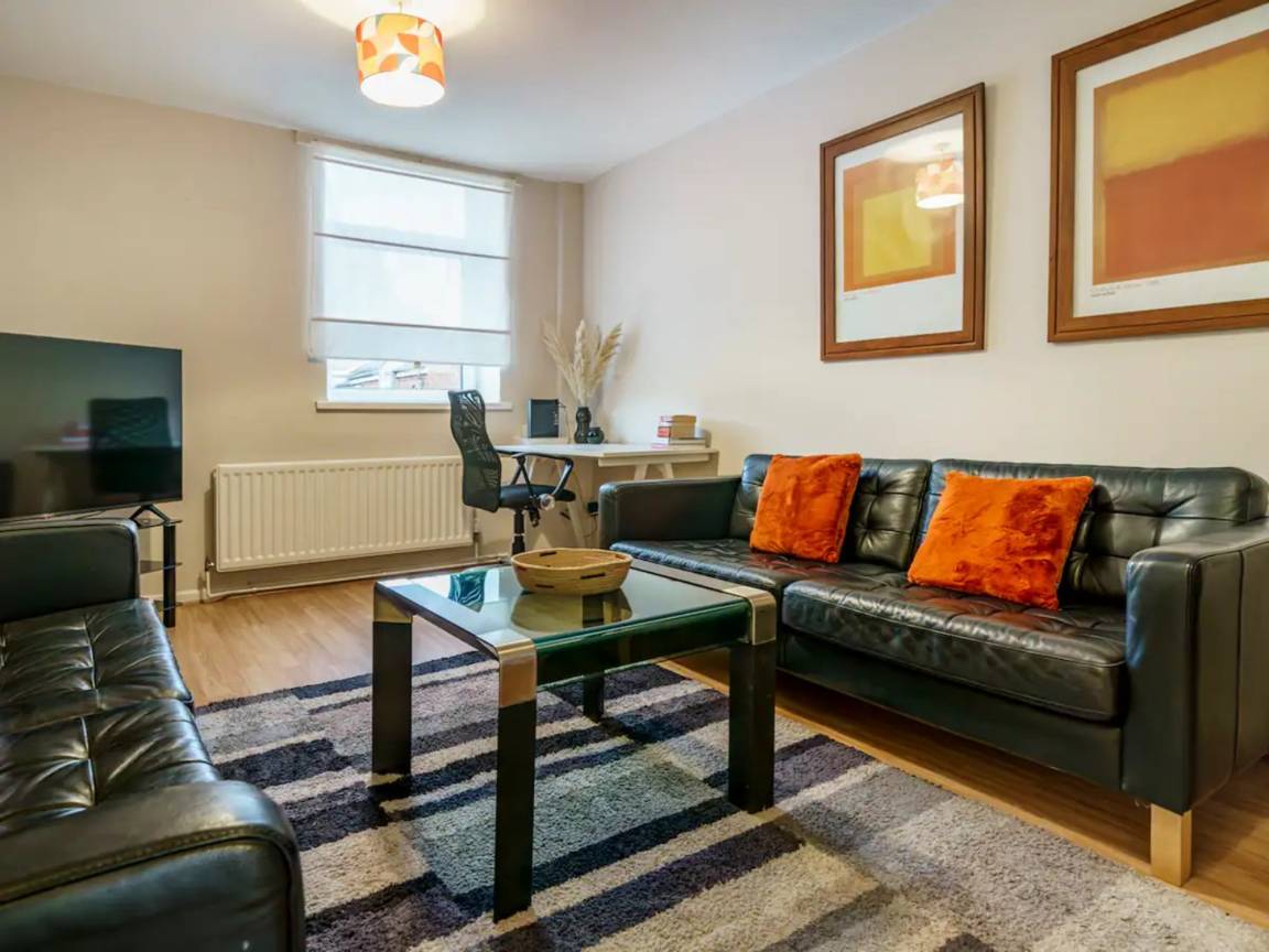56 M² Apartment ∙ 2 Bedrooms ∙ 4 Guests - Solitude