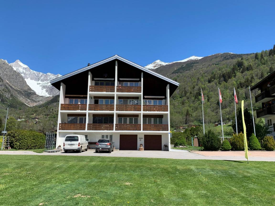 Apartment ∙ 2 Bedrooms ∙ 4 Guests - Lax