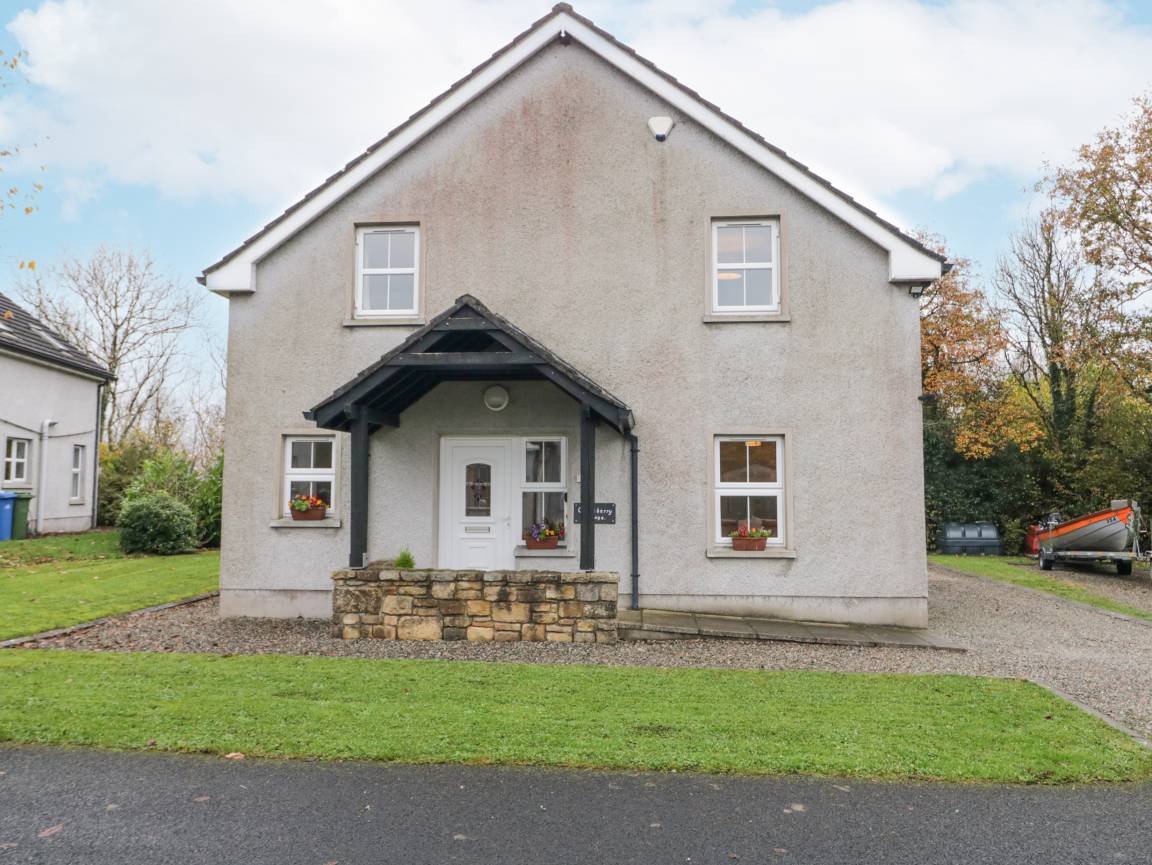 Mökki ∙ 4 Makuuhuonetta ∙ 8 Vierasta - Fermanagh