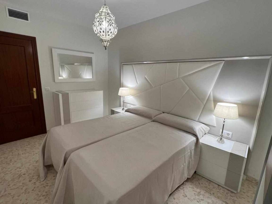 90 M² Apartment ∙ 3 Bedrooms ∙ 6 Guests - Lucena
