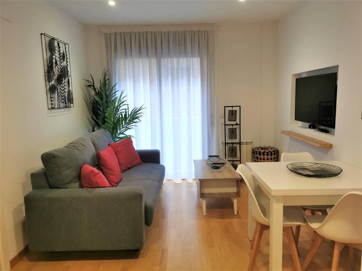 60 M² Appartement ∙ 2 Chambres ∙ 4 Personnes - Gérone