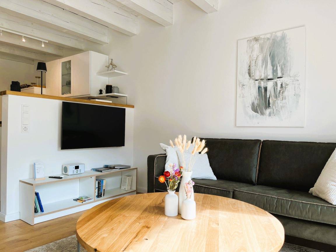 81 M² Ferienwohnung ∙ 1 Schlafzimmer ∙ 5 Gäste - Emden