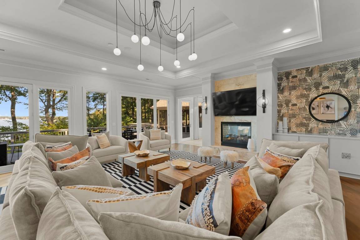 687 M² House ∙ 6 Bedrooms ∙ 20 Guests - Lake Norman, NC