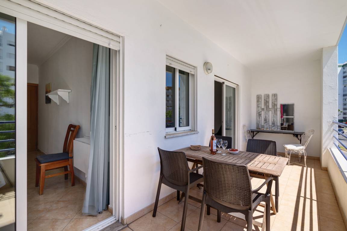 120 M² Ferienwohnung ∙ 2 Schlafzimmer ∙ 4 Gäste - Quarteira