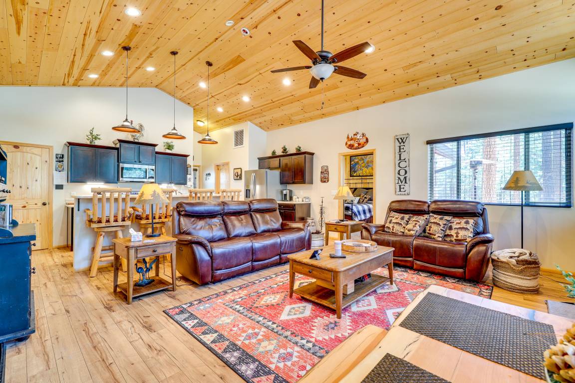 128 M² House ∙ 2 Bedrooms ∙ 4 Guests - Alpine, AZ