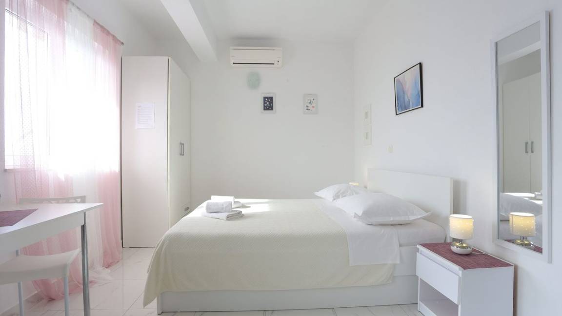 25 M² Hotel ∙ 1 Bedroom ∙ 3 Guests - Tučepi