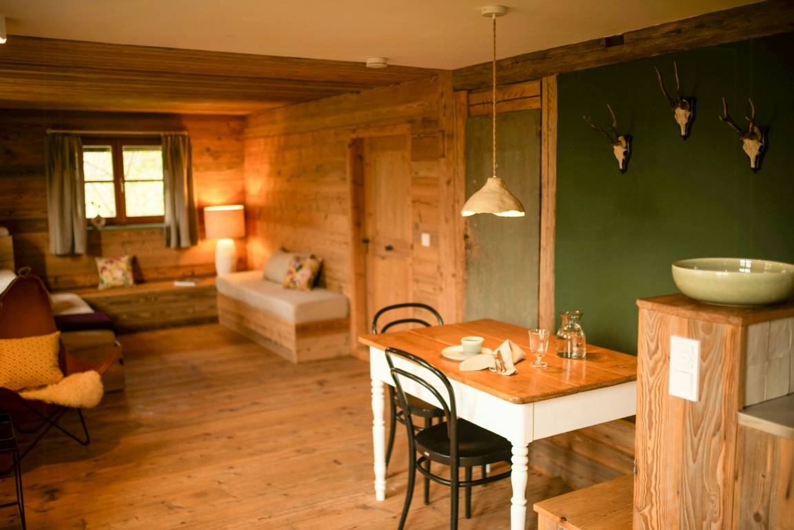 65 M² Ferienwohnung ∙ 1 Schlafzimmer ∙ 5 Gäste - Dietmannsried