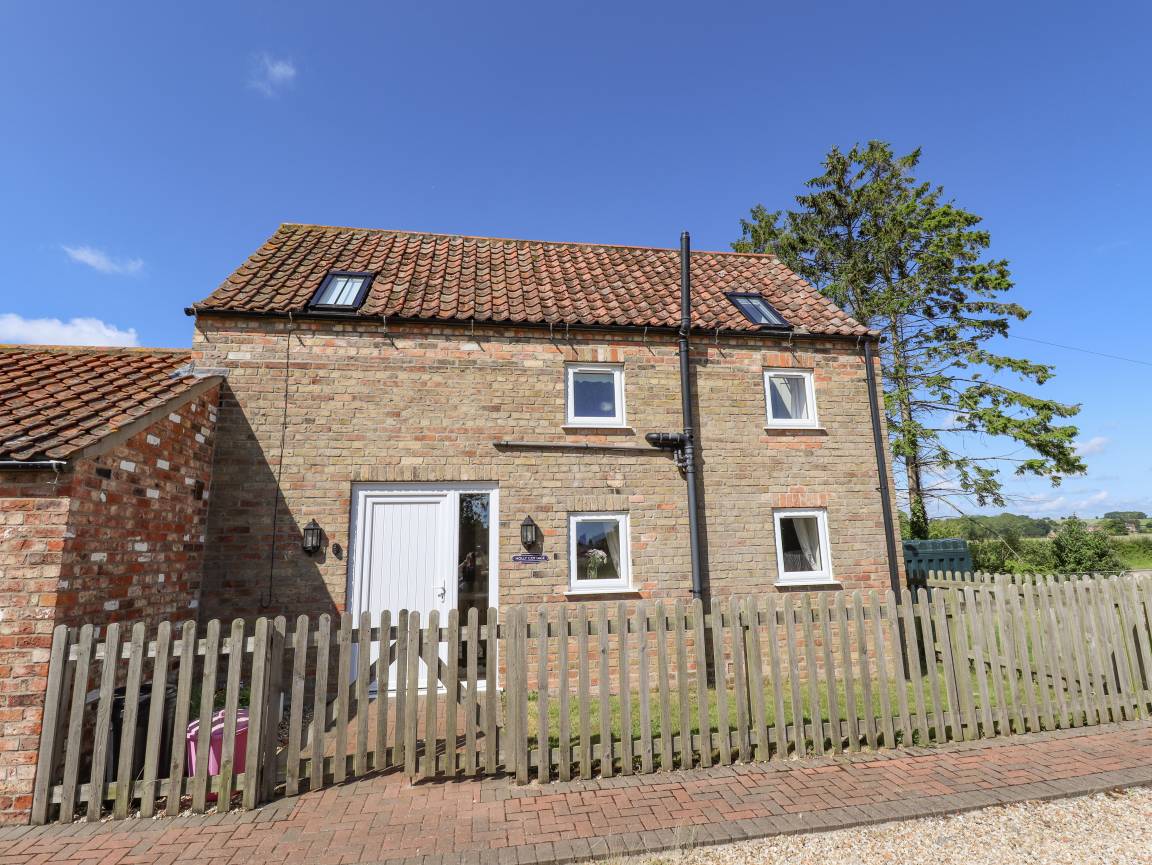 Cottage ∙ 2 Bedrooms ∙ 4 Guests - Lincolnshire