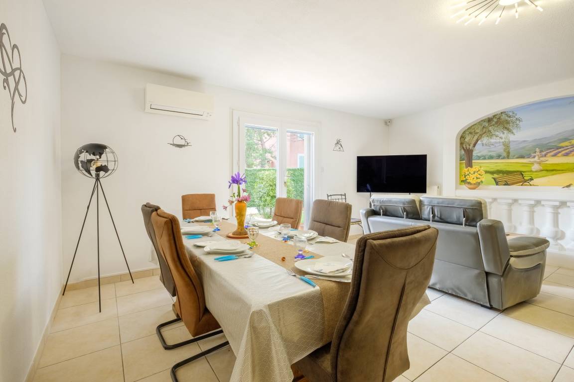 120 M² Villa ∙ 4 Bedrooms ∙ 8 Guests - Cannes