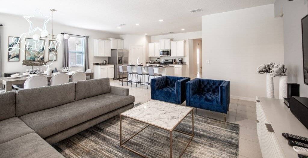 304 M² House ∙ 6 Bedrooms ∙ 12 Guests - Camping World Stadium - Orlando