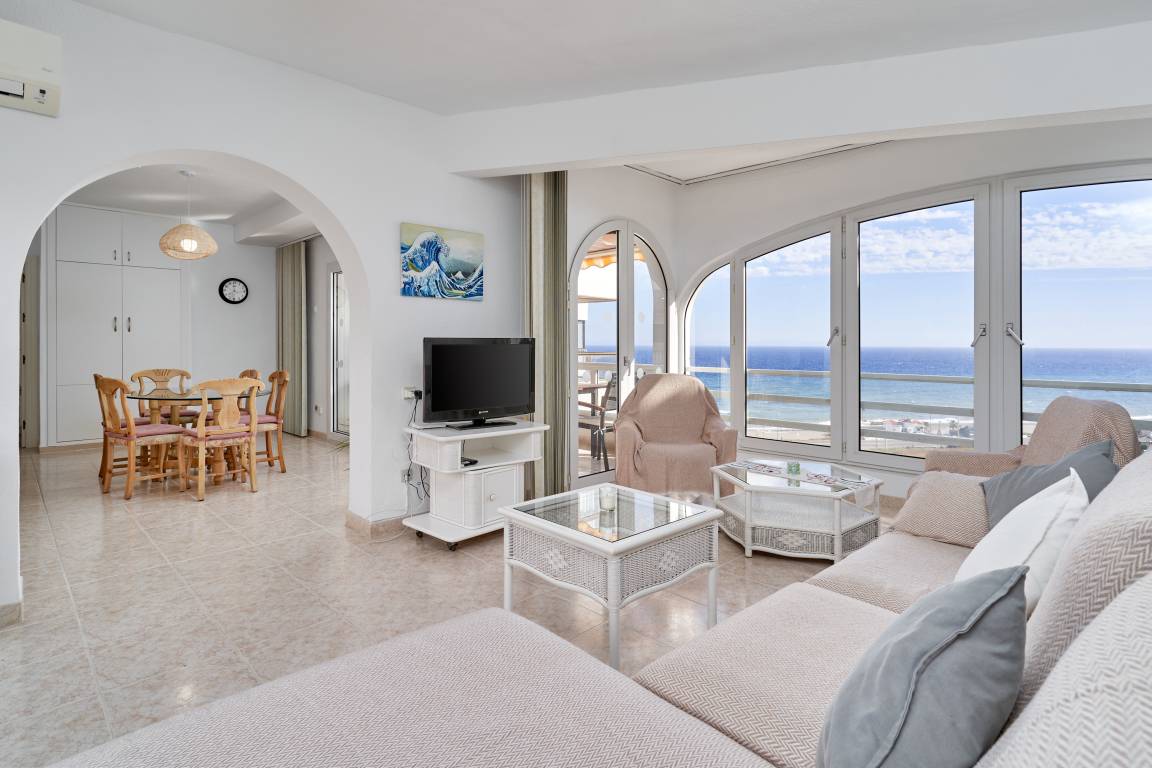 115 M² Apartment ∙ 3 Bedrooms ∙ 6 Guests - Torrox