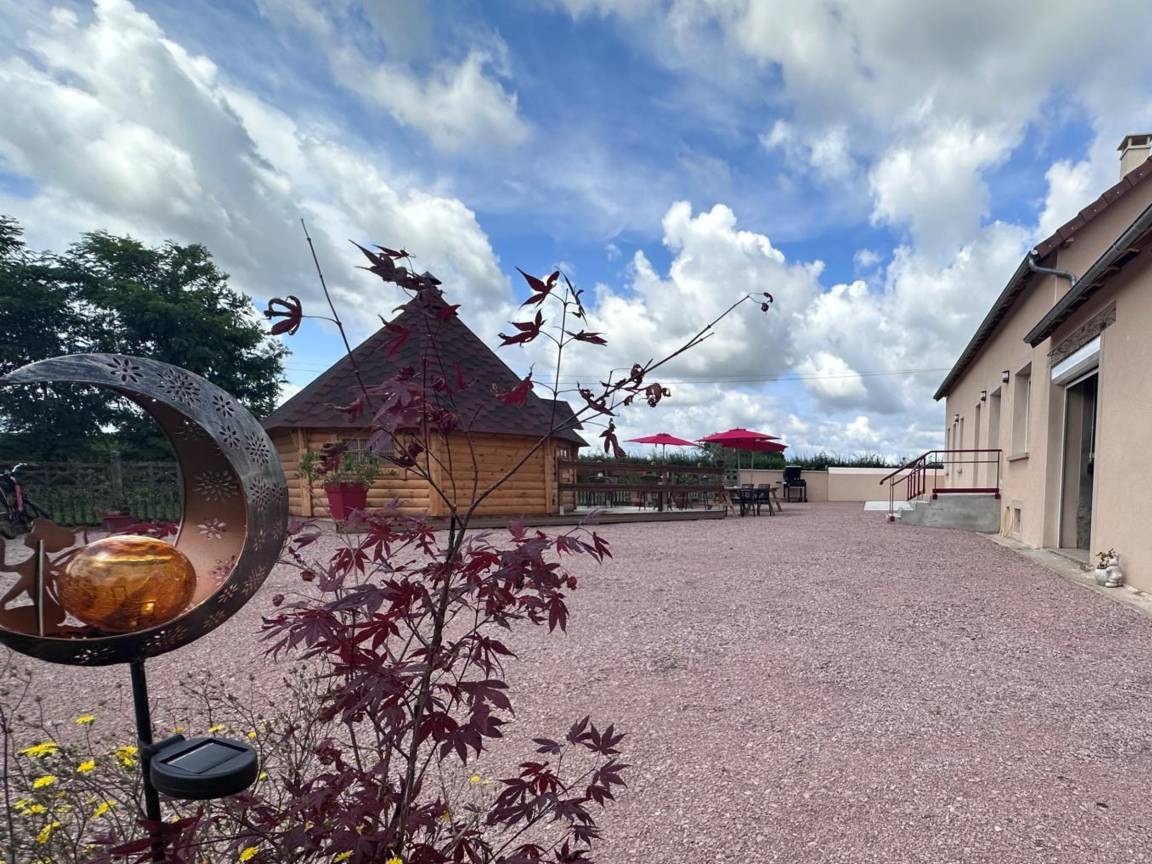 144 M² Cottage ∙ 5 Chambres ∙ 12 Personnes - Allier