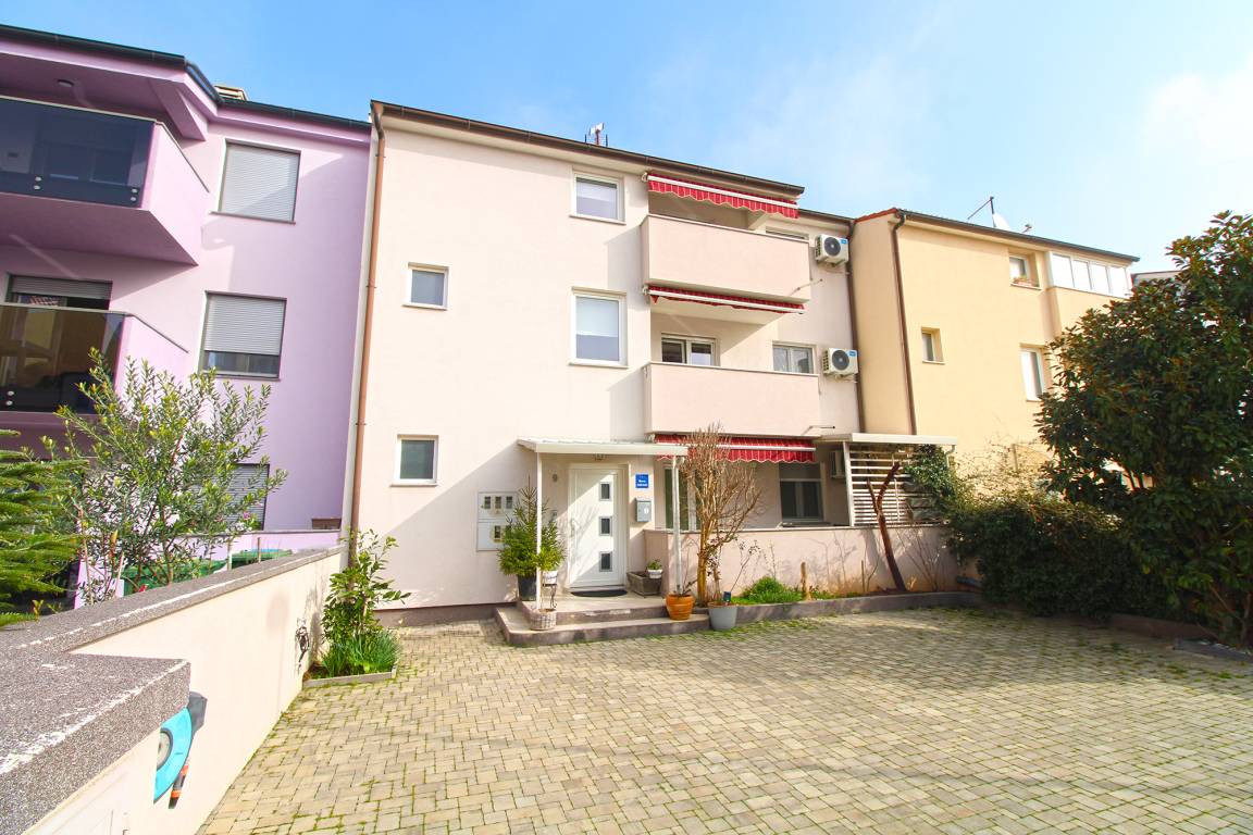 70 M² Apartamento ∙ 2 Habitaciones ∙ 5 Huéspedes - Pula