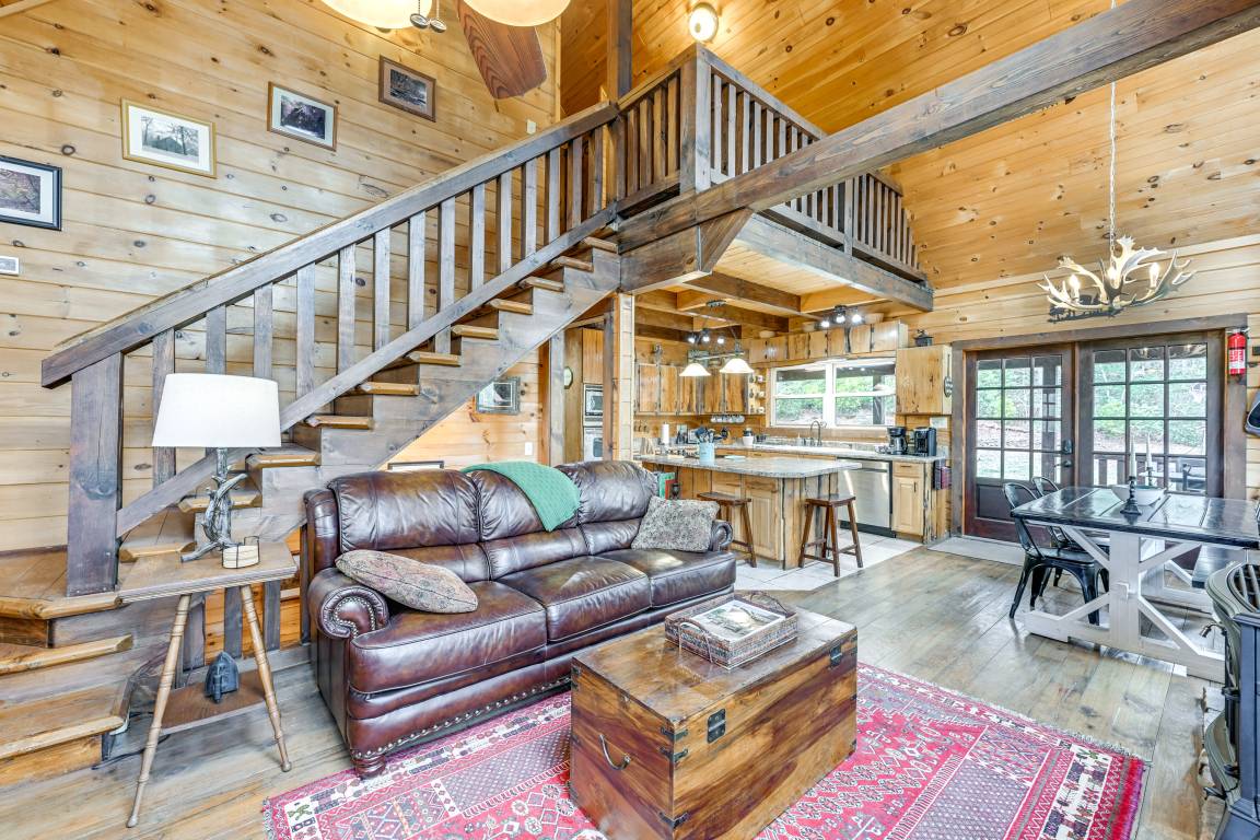 181 M² House ∙ 3 Bedrooms ∙ 8 Guests - Franklin, NC