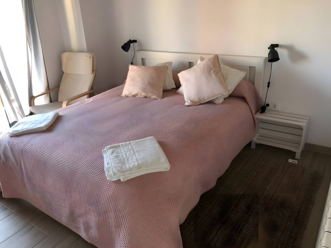 16 M² Talo ∙ 1 Makuuhuone ∙ 4 Vierasta - Comillas