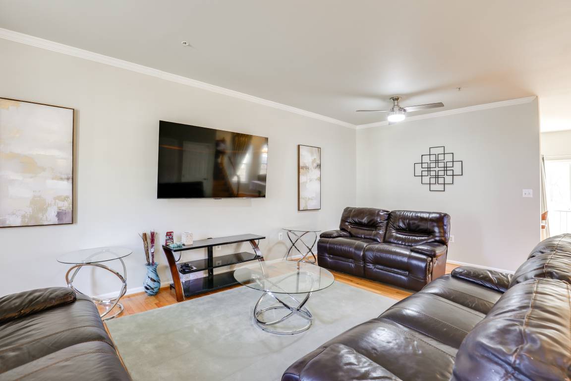 157 M² Apartment ∙ 3 Bedrooms ∙ 6 Guests - Largo, MD