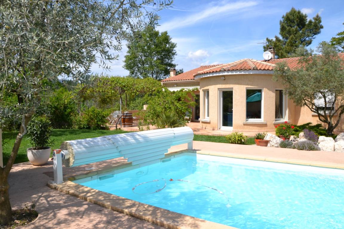 110 M² Villa ∙ 3 Chambres ∙ 8 Personnes - Aubenas