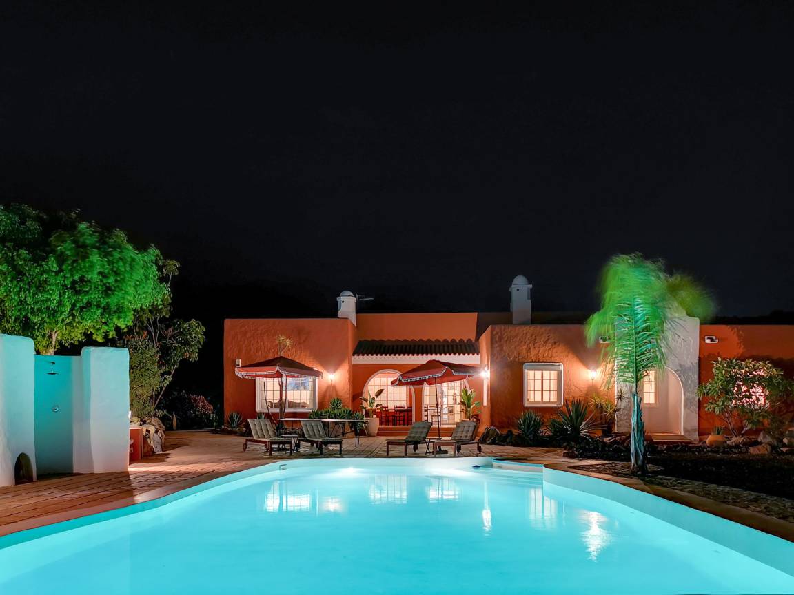 380 M² Villa ∙ 4 Bedrooms ∙ 10 Guests - San Isidro, Alicante