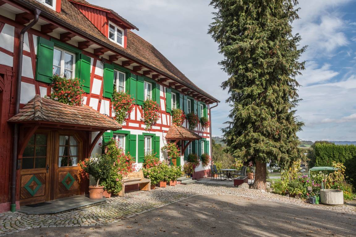 30 M² Ferienwohnung ∙ 1 Schlafzimmer ∙ 2 Gäste - Pfullendorf