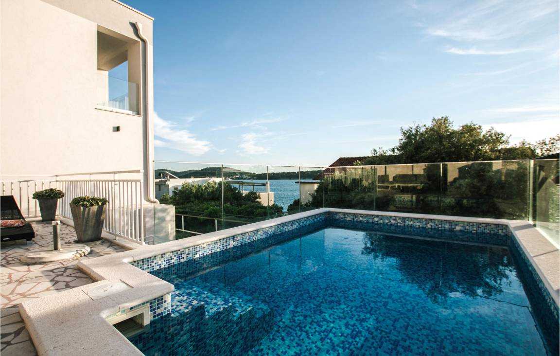 250 M² Ferienhaus ∙ 5 Schlafzimmer ∙ 11 Gäste - Primošten