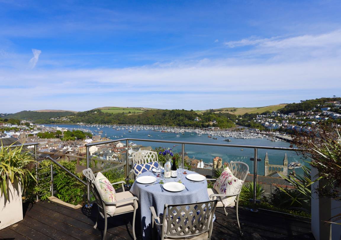 Cottage ∙ 2 Bedrooms ∙ 4 Guests - Dartmouth