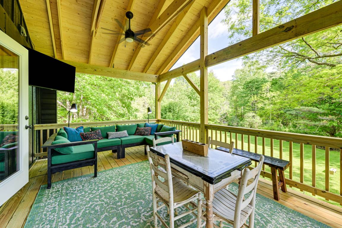 92 M² House ∙ 2 Bedrooms ∙ 4 Guests - Highlands, NC