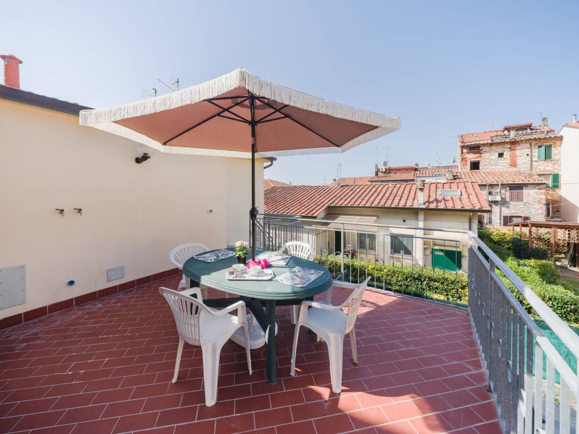 90 M² Ferienhaus ∙ 3 Schlafzimmer ∙ 6 Gäste - Pietrasanta