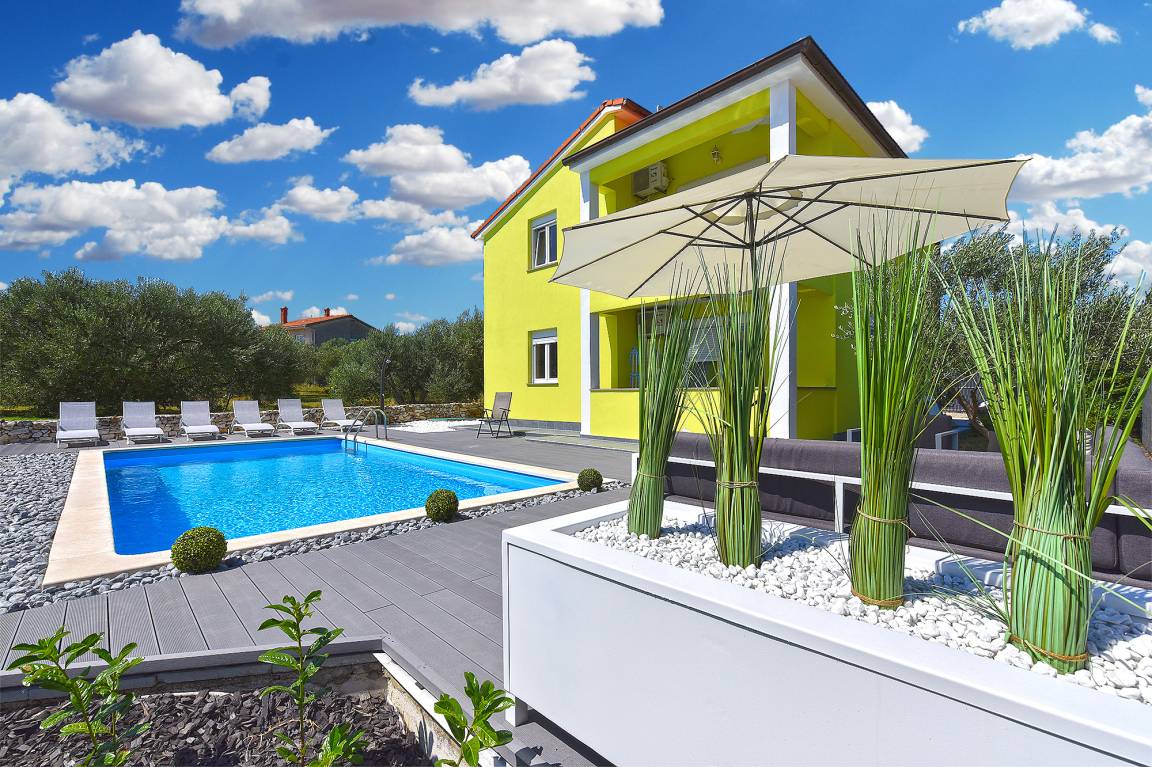 126 M² Villa ∙ 4 Habitaciones ∙ 8 Huéspedes - Pula