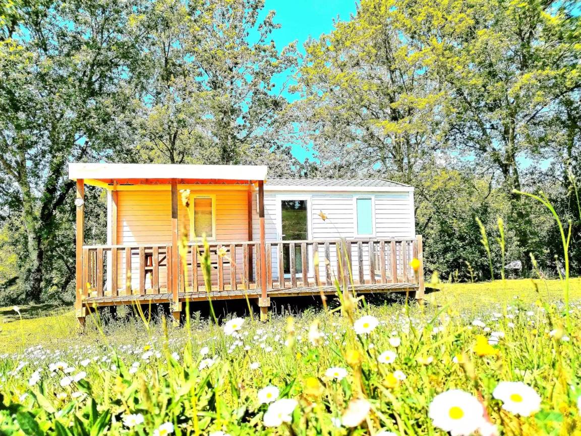32 M² Caravan ∙ 2 Slaapkamers ∙ 6 Gasten - Lot