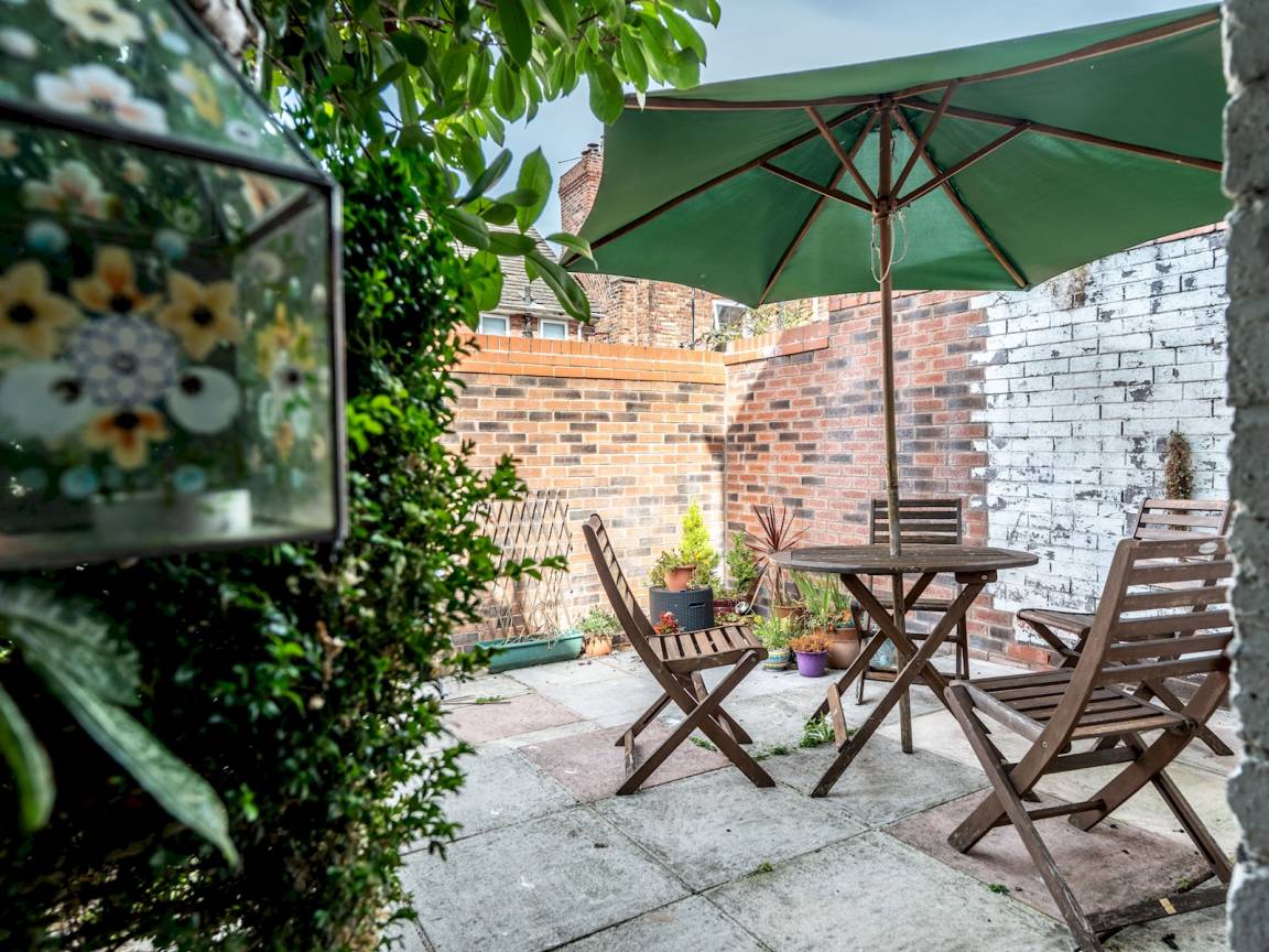 74 M² House ∙ 2 Bedrooms ∙ 4 Guests - Liverpool